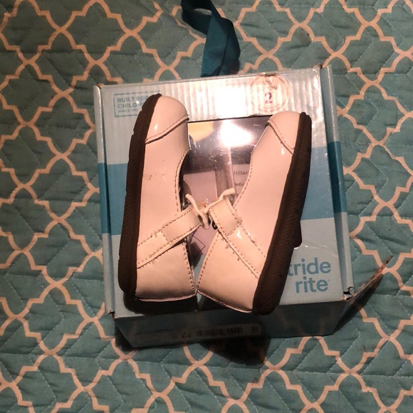 Stride Rite | Shoes | Stride Rite White Paten Leather Toddler Dress ...